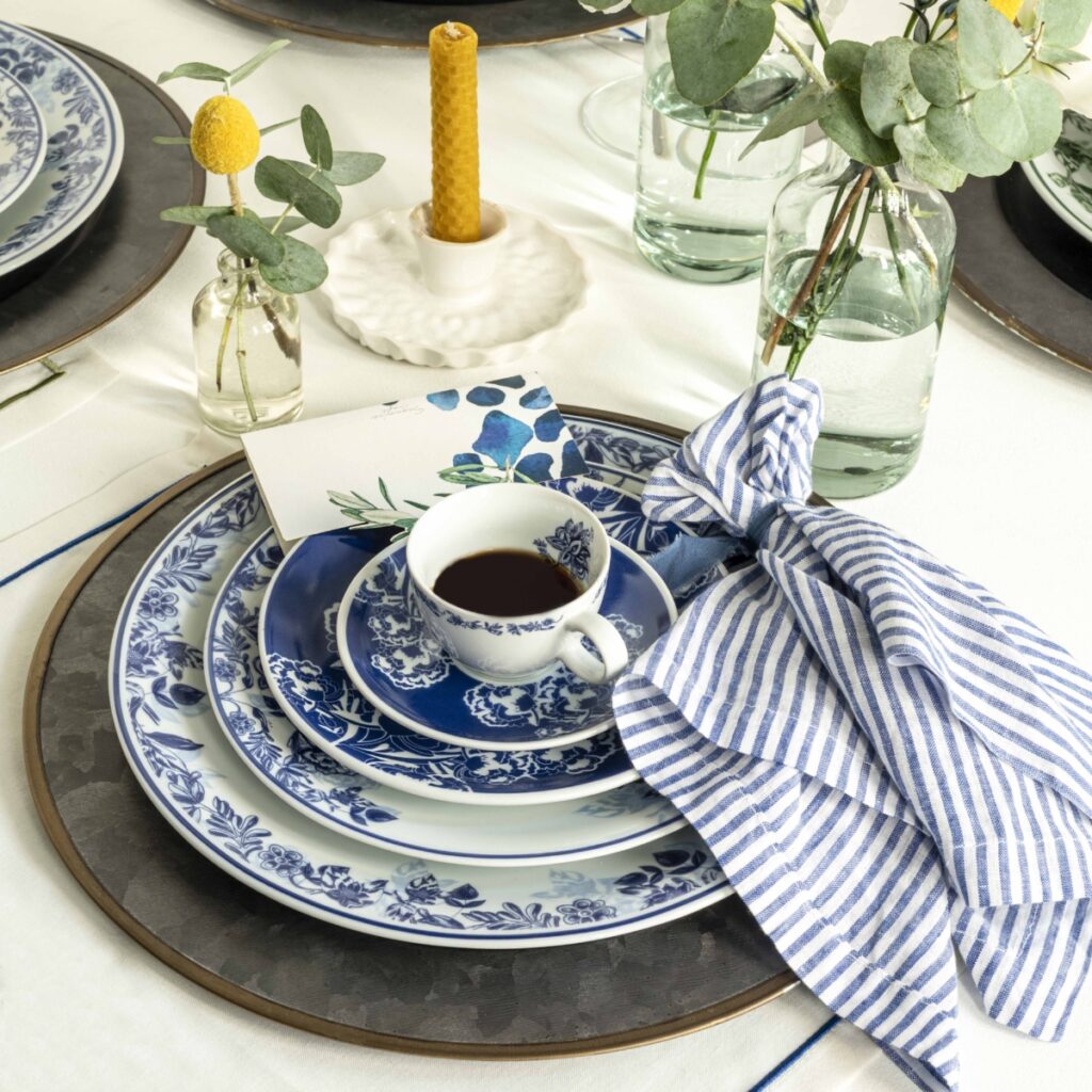Georgian Garden Collection Dinnerware Set – 16 Pieces – Fern&Co.